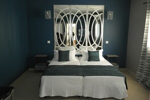 Apartamento, 2 quartos (Palace) | Roupa de alta qualidade, minibar, cofre no quarto