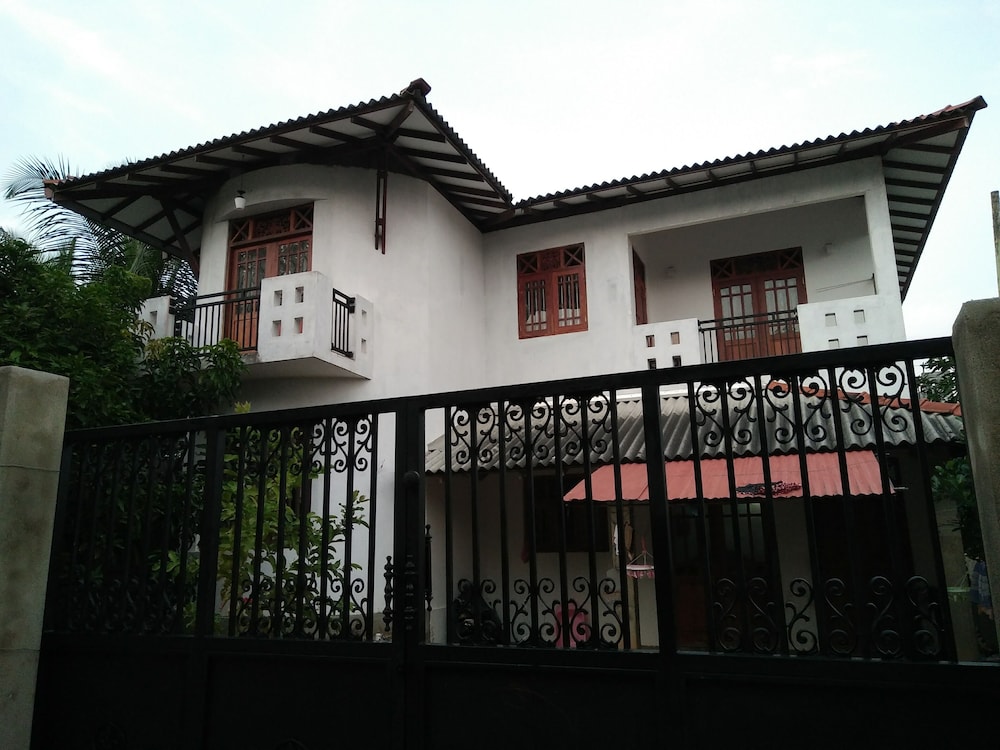 Villa Hilltop By Yehansa - Hikkaduwa