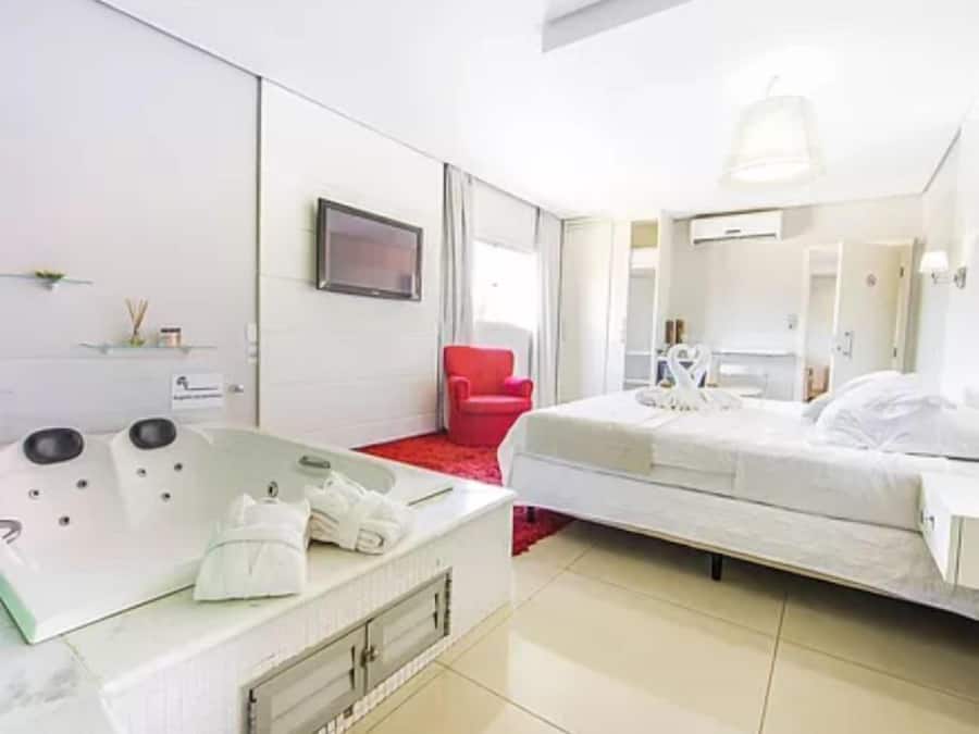 Suíte Águas de Marruá | Banheira de hidromassagem particular