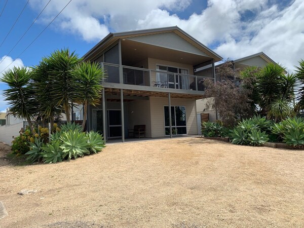 Stunning Beach Front Getaway - Point Turton