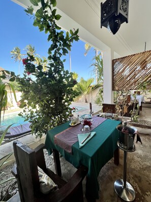 Estúdio Panorâmico (Kibiriti) | Refeições no quarto