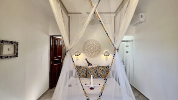 Estúdio Panorâmico (Kibiriti) | Roupa hipoalergénica, cofre no quarto, com decoração personalizada