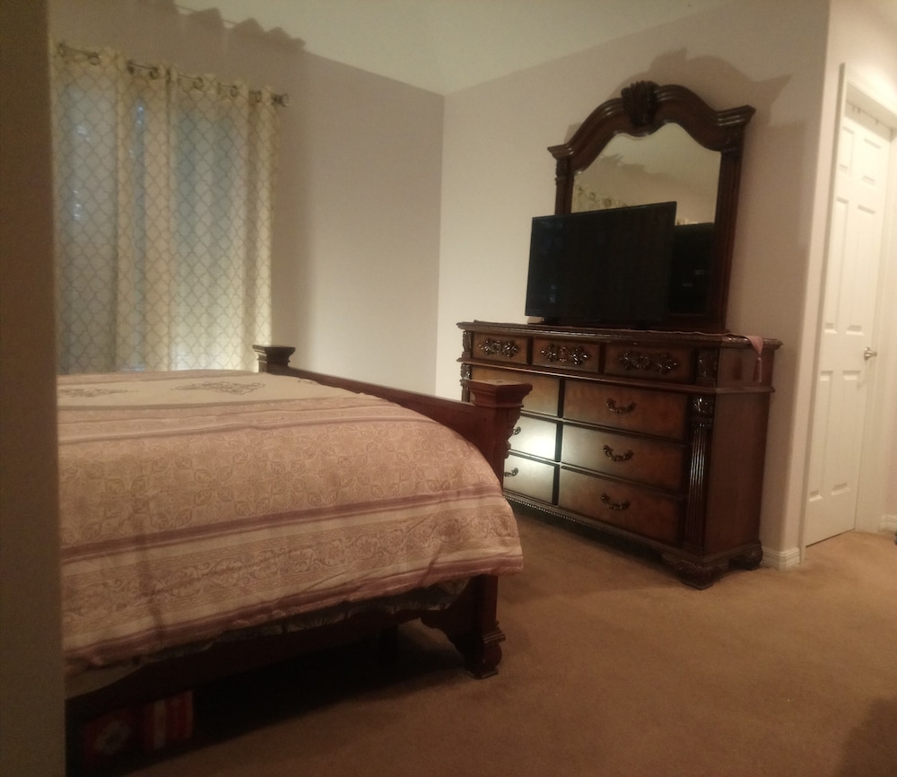 Clean, Comfortable, Fully Private Unit In Gated Community - Ocala, FL