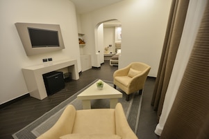 Quarto superior | Escrivaninha, Wi-Fi de cortesia