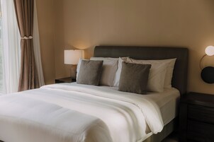 Villa de Luxo, 5 quartos, piscina privativa, vista para o mar | 5 quartos, roupa de alta qualidade, minibar, cortinas/cortinados opacos 