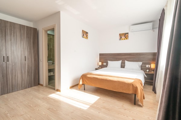 Bliss Inn Tunari - Bucharest