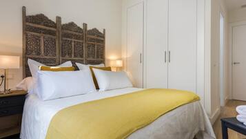 Apartamento, terraço | 2 quartos, secretária, quartos insonorizados, ferro/tábua de engomar