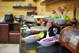 2 restaurantes, pequenos-almoços servidos 