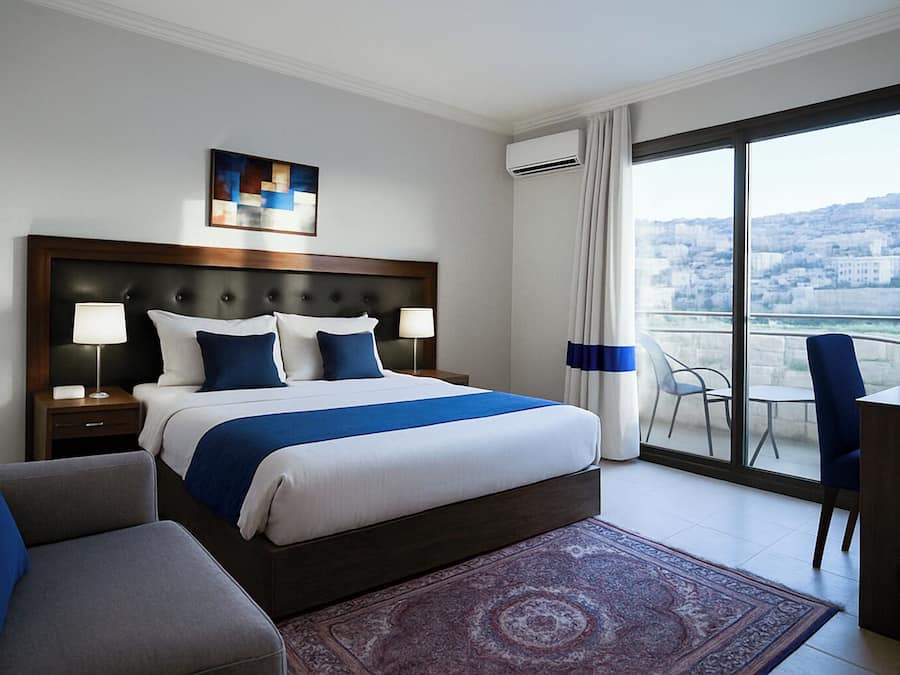 Quarto Duplo Superior, Vista para a cidade | Roupa hipoalergénica, minibar grátis, cofre no quarto