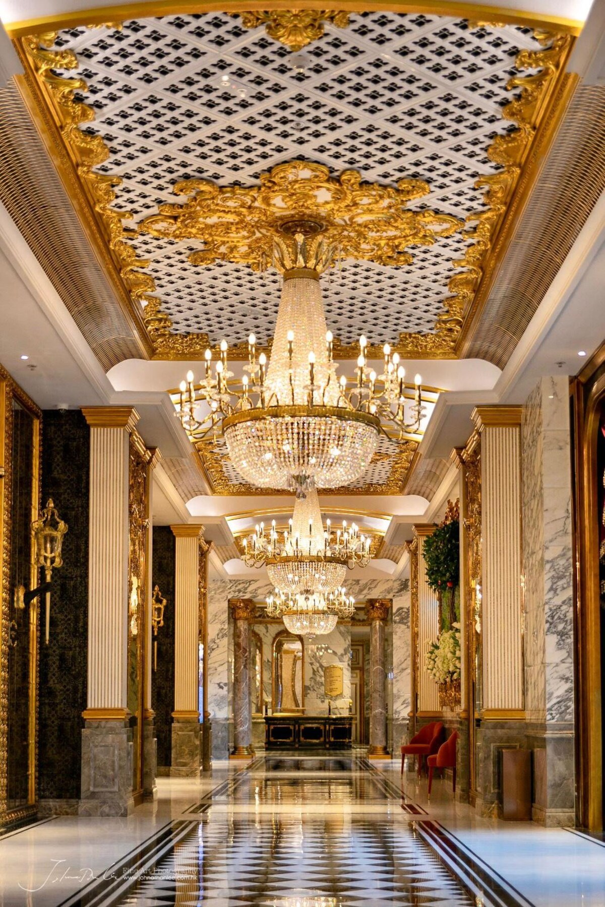 Hotel Alexandra Reviews, Deals & Photos 2026 - Expedia