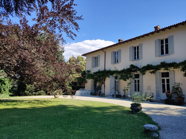 Dandelion Como Suites & Park - Lake Como