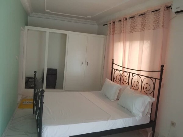 Sea Side Apartments - Douala