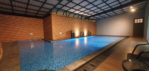 Piscina interior