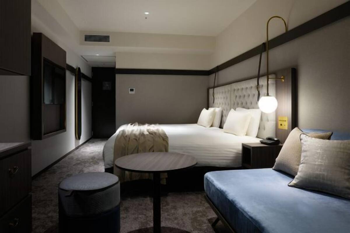 Cofres nos quartos, Wi-Fi de cortesia, roupa de cama
