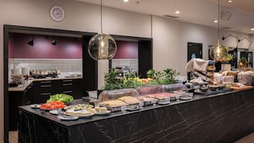 Pequeno-almoço tipo buffet diário incluído