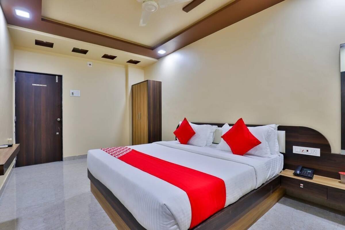 Quarto Duplo Deluxe | Cofre no quarto, Wi-fi grátis, roupa de cama fornecida 