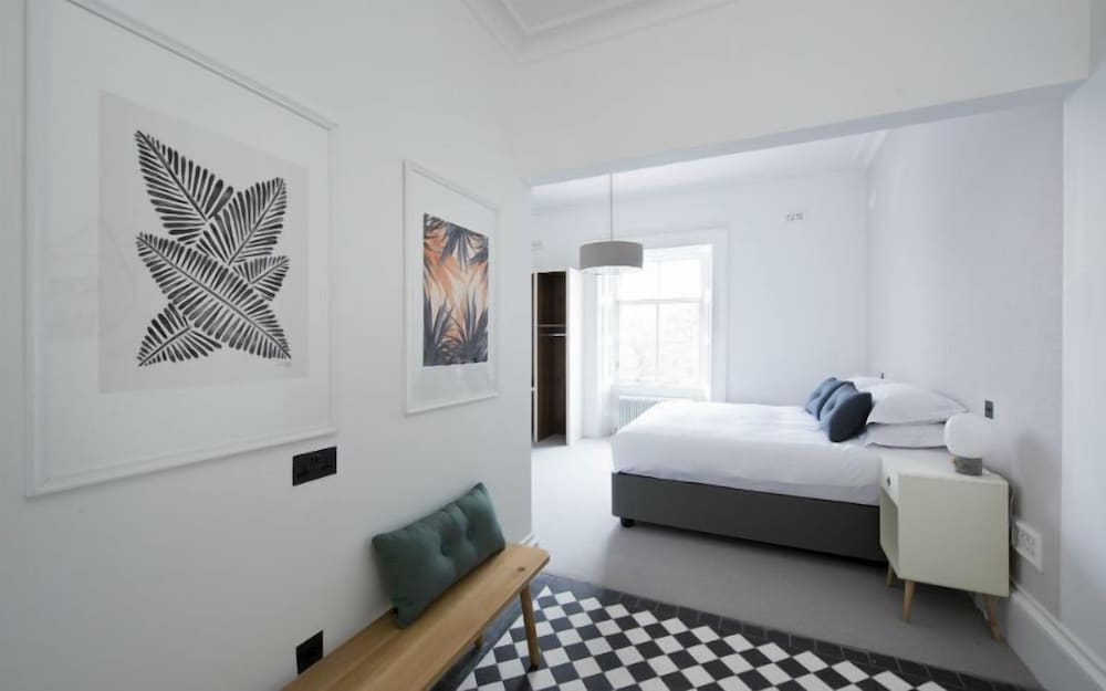 A Lews Castle That Sleeps 2 Guests In 1 Bedroom - Stornoway