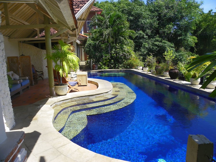 2 piscinas exteriores, espreguiçadeiras