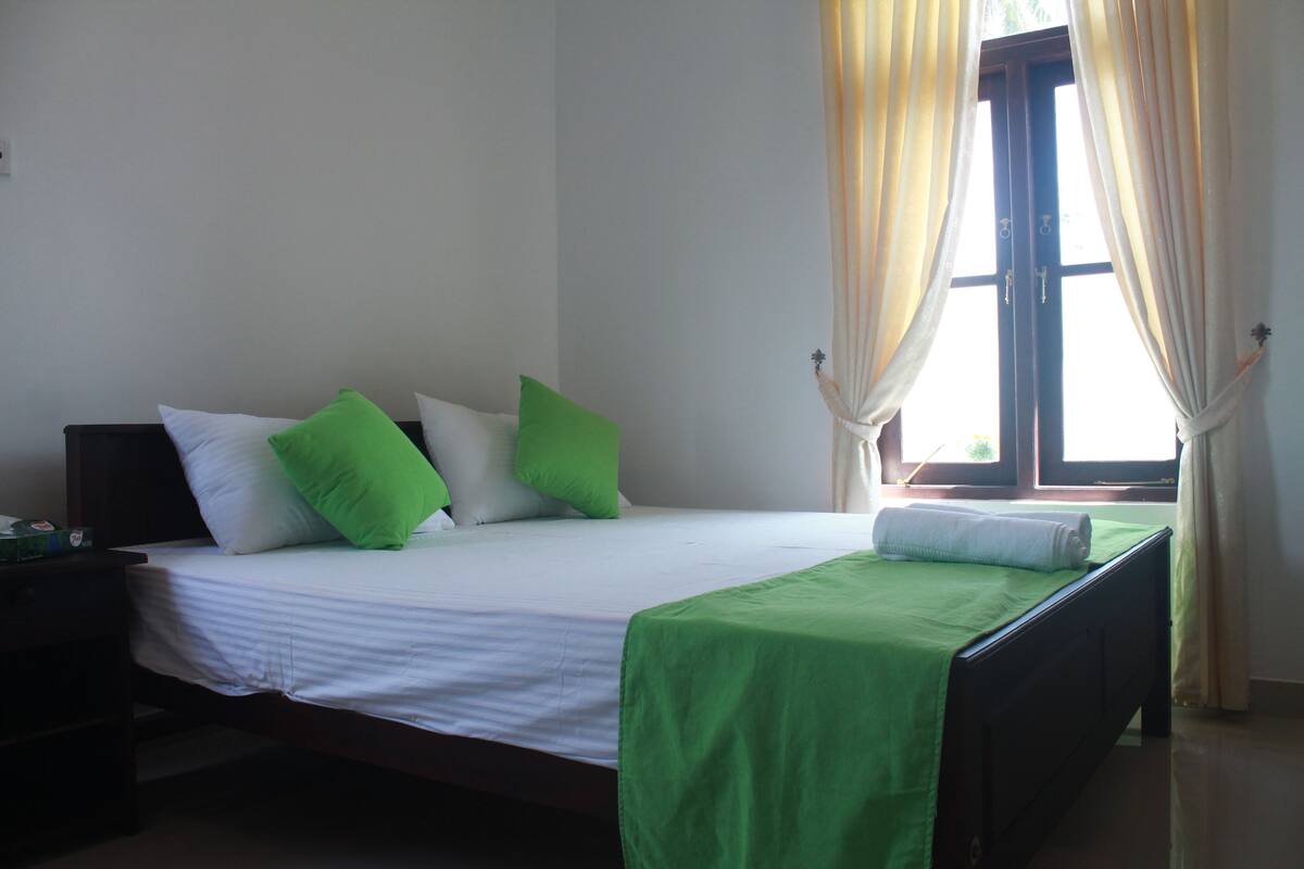 Quarto luxo | Frigobar, individualmente decorados, individualmente mobiliados