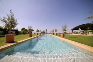 Piscina externa sazonal