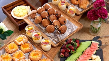 Buffet de pequeno-almoço