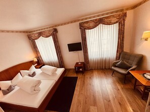 Quarto Duplo Comfort | Wi-fi grátis, roupa de cama fornecida 