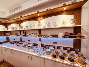 Pequeno-almoço tipo buffet diário incluído 