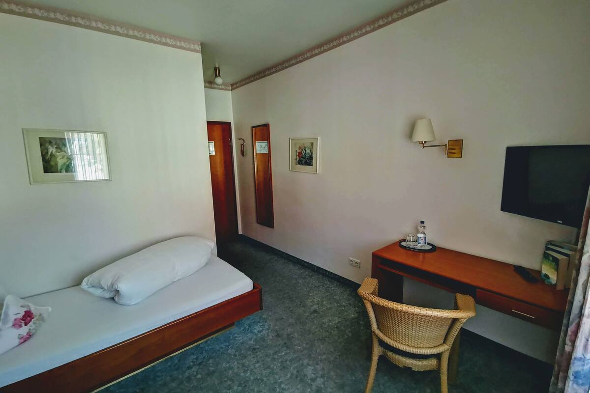 Quarto Individual Standard | Wi-fi grátis, roupa de cama fornecida