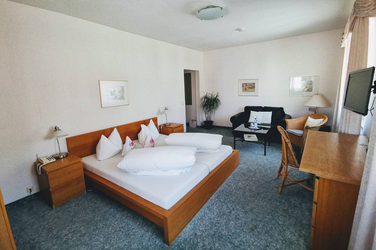 Quarto Duplo Comfort | Wi-fi grátis, roupa de cama fornecida