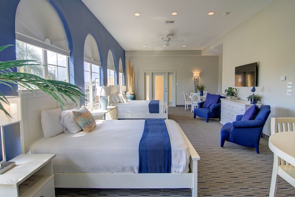 Deluxe Suite | Cortinas/cortinados opacos, ferro/tábua de engomar, Wi-fi grátis