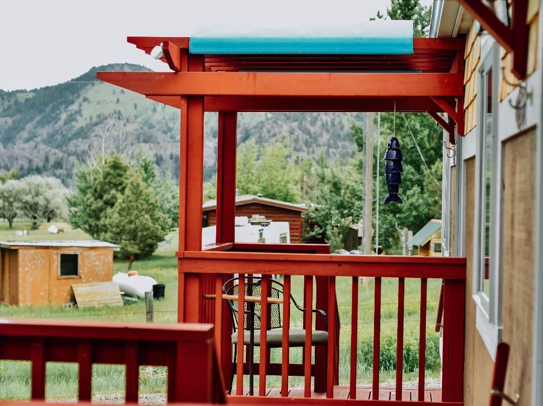 Quaint Motel Room near Blue Ribbon Fly Fishing on Missouri River ...