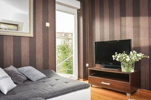 Suite | Com decoração personalizada, com mobília individualizada, secretária 