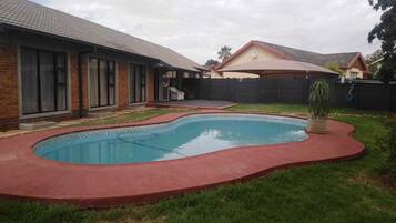 5 piscinas exteriores