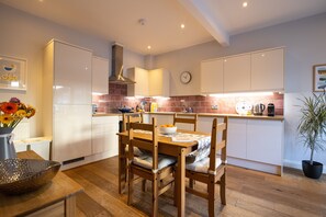 Casa de campo, banheiro privativo | Cozinha compartilhada