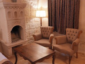 Quarto quádruplo conforto | Roupas de cama de algodão egípcio, roupas de cama premium, frigobar