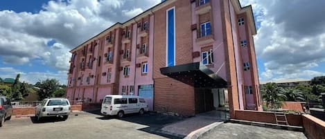 Fachada da propriedade