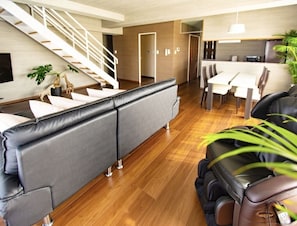 Quarto grand | Wi-Fi de cortesia, roupa de cama