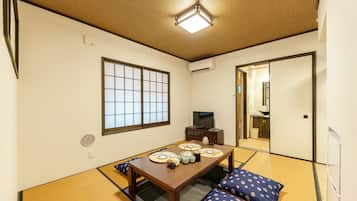 Casa (Private Vacation Home) | 2 quartos, Wi-fi grátis, roupa de cama fornecida