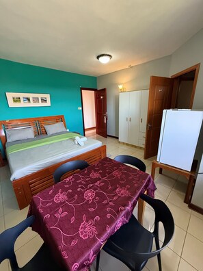 Quarto família | Roupas de cama antialérgicas, frigobar, cofres nos quartos