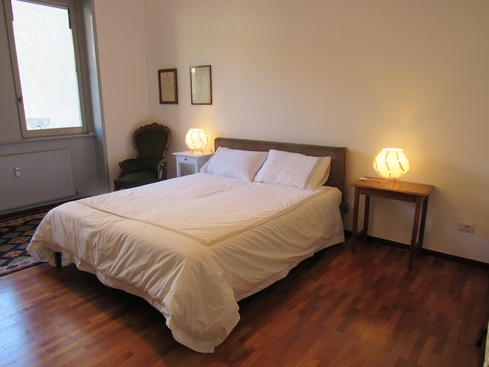 Apartamento En Una Ciudad Amurallada - Como