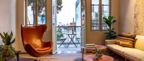 Área de estar no saguão