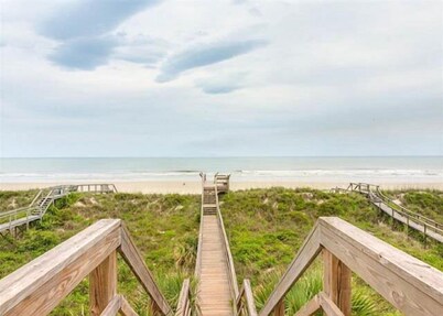 Pelican Inlet B115