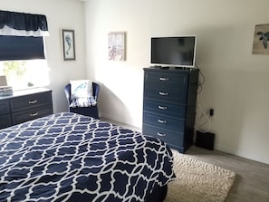 Apartamento em Condomínio Fechado, várias camas, pátio, vista para o jardim | 2 quartos, Wi-fi grátis, roupa de cama fornecida 