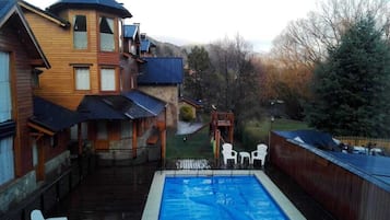 Piscina externa sazonal
