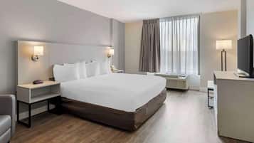 Cofre no quarto, secretária, ferro/tábua de engomar, Wi-fi grátis