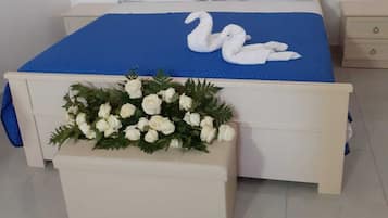 Quarto Triplo Clássico, varanda | Secretária, quartos insonorizados, Wi-fi grátis