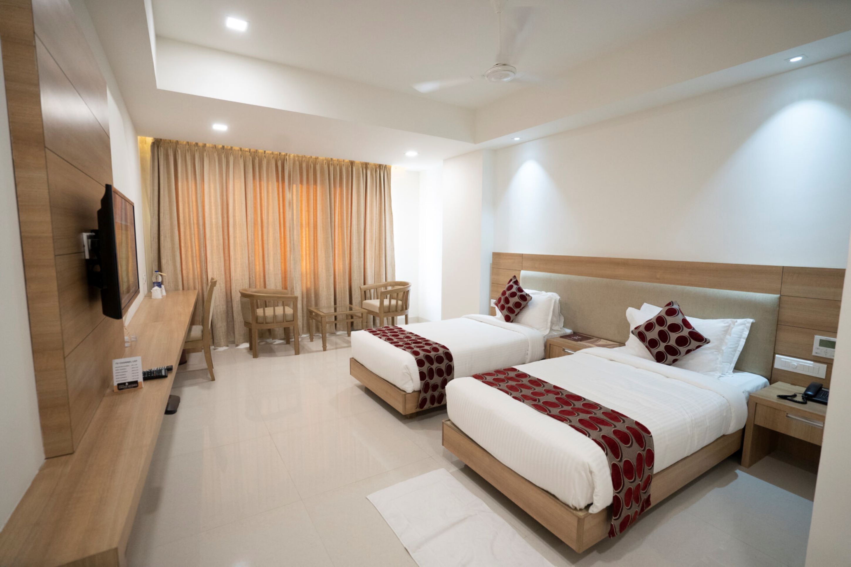 Quarto Duplo ou Twin Superior | Lençóis de algodão egípcio, roupa de alta qualidade, edredões de penas 