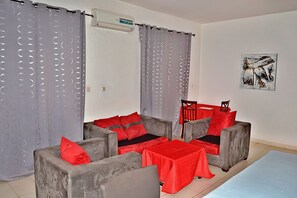 Pequeno-almoço completo diário incluído