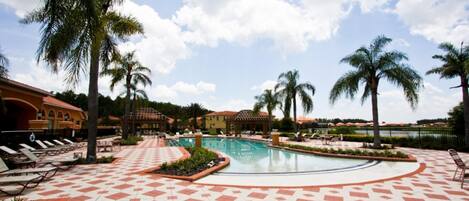 Apartamento, várias camas (410 Bella Vida) | Piscina | Piscina exterior