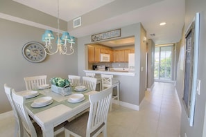 Casa, 1 cama Queen (607 Little Harbor) | Cozinha privada | Geladeira, micro-ondas, lava-louças, cafeteira/chaleira